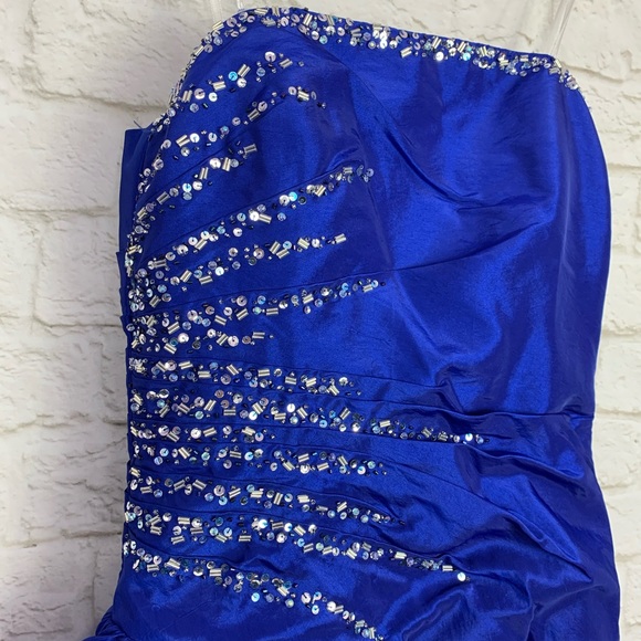 Hailey Logan | Dresses | Hailey Logan Adrianna Papell Beaded Formal Gown | Poshmark